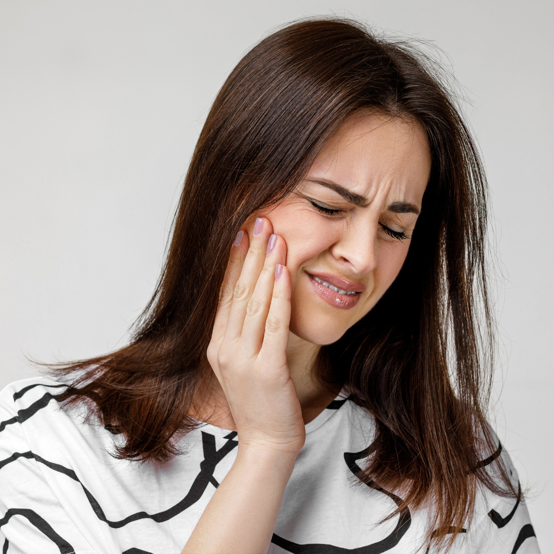 🦷 Clove Oil for Dental Pain: Nature’s Secret Toothache Remedy That Sti ...
